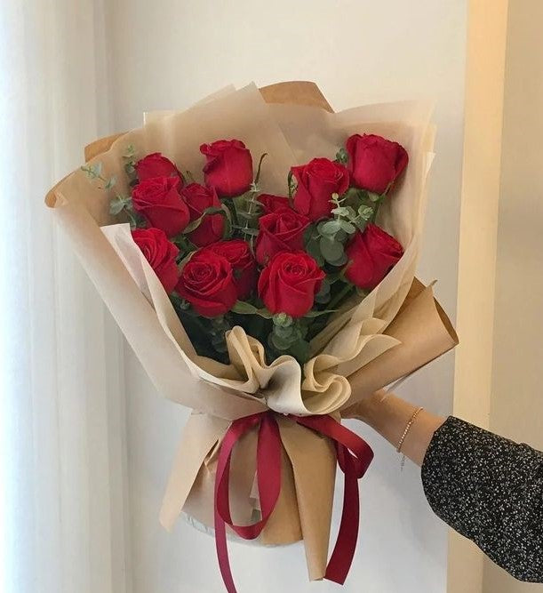 VR-One Dozen Red Roses – Beachwood