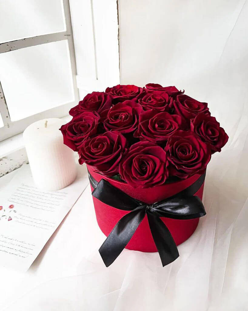 VR-ONE DOZEN RED ROSES IN A BOX ( Valentine's Special ) – Beachwood